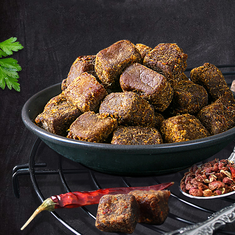 WHJK【百草味】原切牛肉粒 50g（香辣味）【箱规110袋】